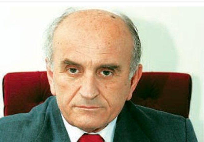 ΔΙΚΑΣΤΗΣ (ΠΡΟΕΔΡΟΣ ΤΟΥ ΑΡΕΙΟΥ ΠΑΓΟΥ), ΟΜΟΛΟΓΕΙ: «ΟΙ ΕΛΛΗΝΕΣ ΠΟΛΙΤΙΚΟΙ ...